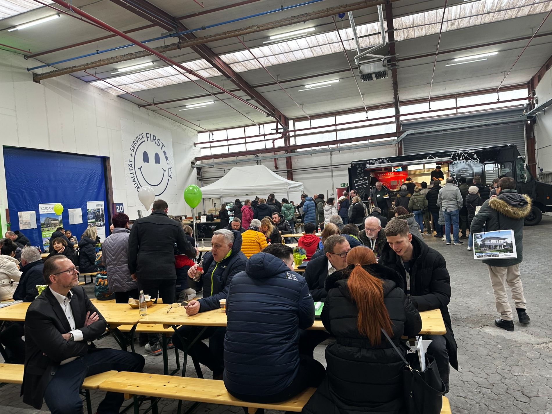 SCHWABENHAUS UND DANHAUS BEGEISTERN BAUINTERESSIERTE MIT HAUSBAU ...